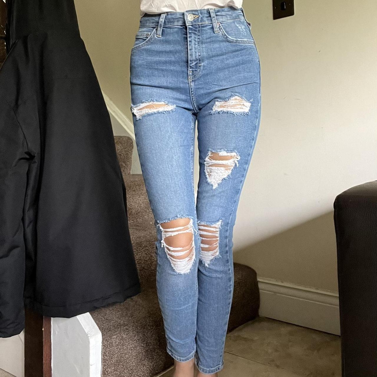 Topshop Jamie Ripped Skinny Jeans. Size XS/UK6/W26... - Depop