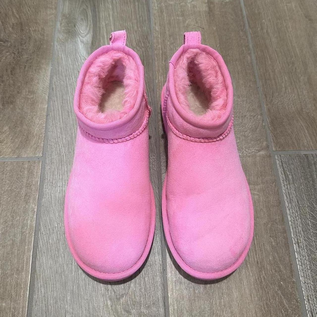 Pink ultra mini uggs -no flaws -retail for ($120) - Depop