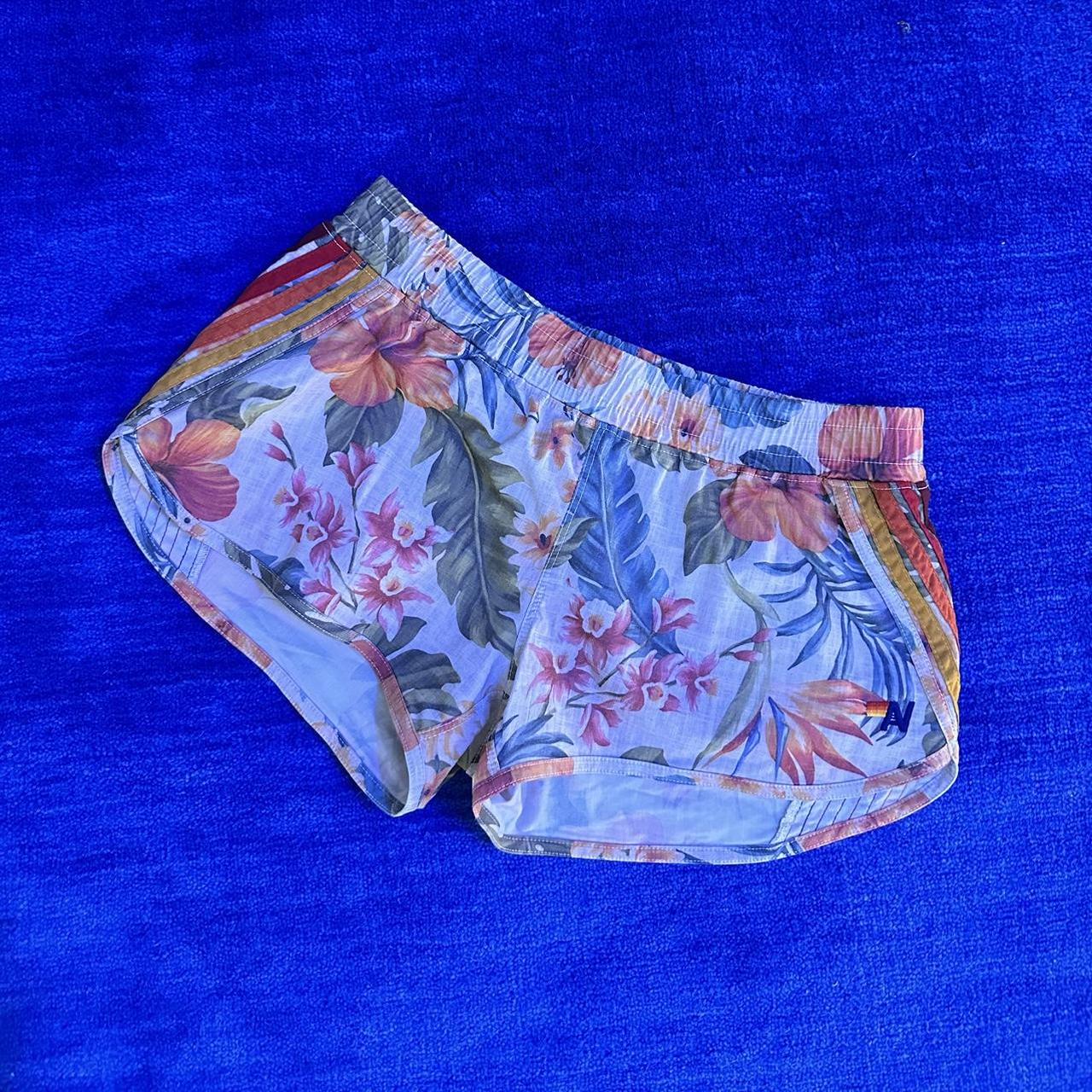Aviator Nation mini shorts Hawaiian print - Depop