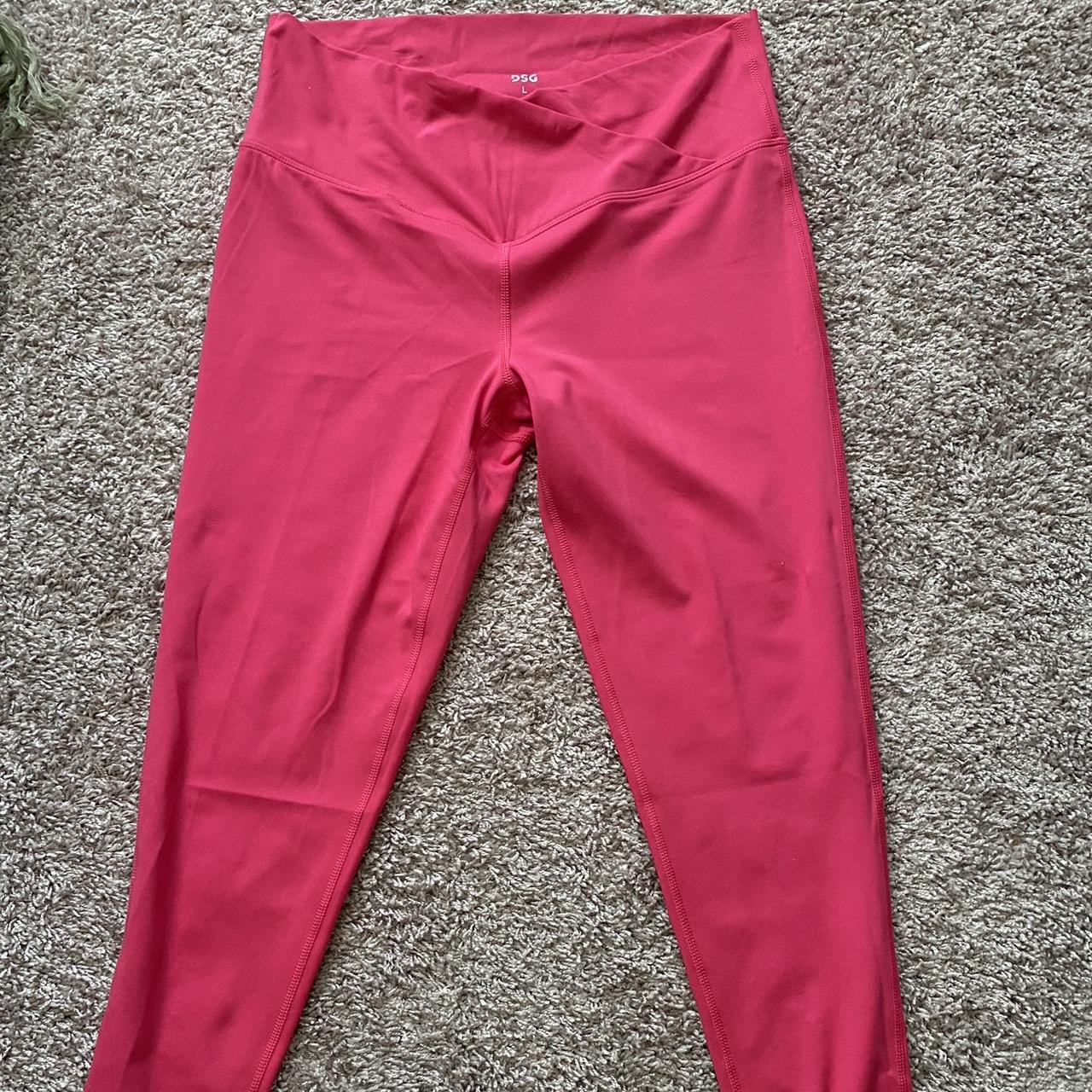 Super cute neon pink leggings •never worn •very... - Depop