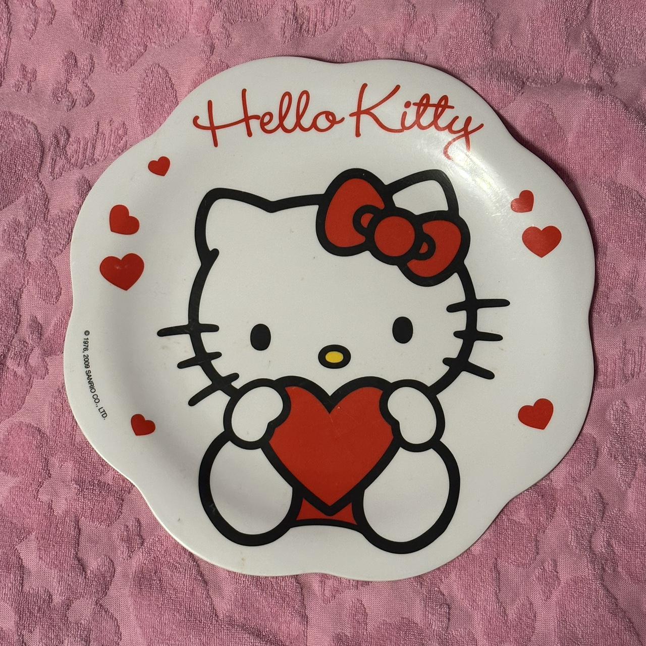 valentine’s hello kitty plate 💗 *READ SHOP POLICIES... - Depop