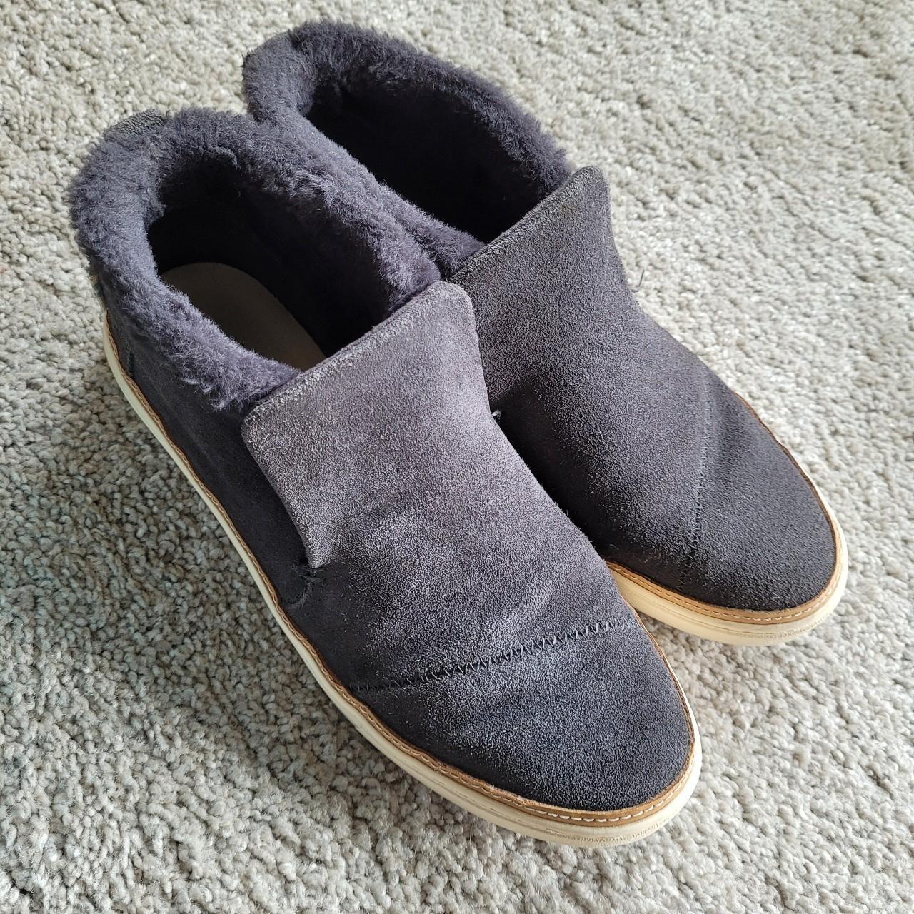 Cute fur lined Toms sneakers! Very warm and comfy.... - Depop