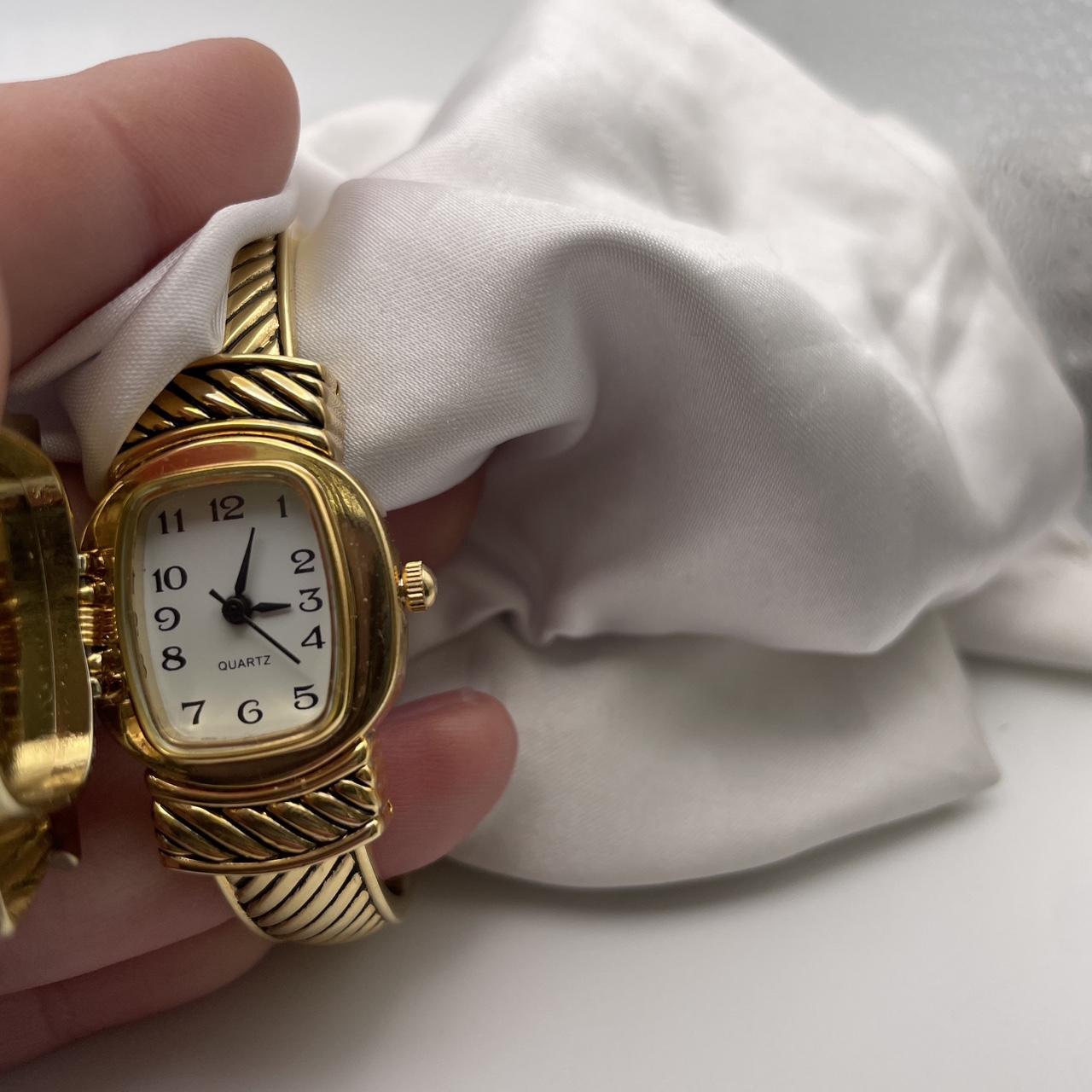 Vintage Poinsettia Hidden Face Watch • • fun gold... - Depop