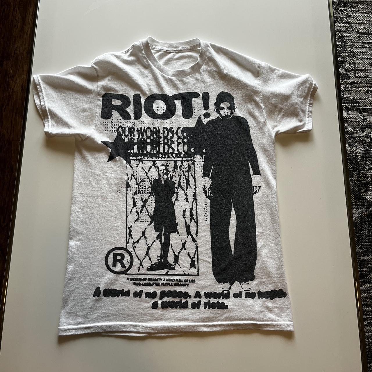 “Riot” Graphic T-shirt • Size Small • Kind of long •... - Depop
