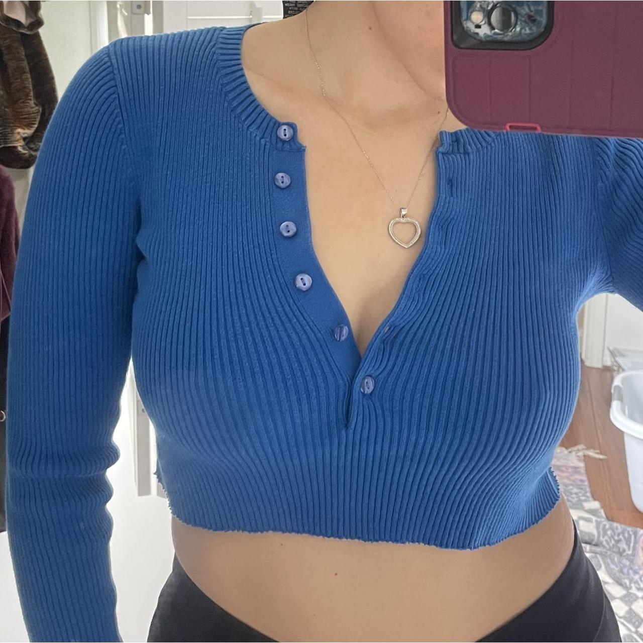 Vintage moda international cropped long sleeve... - Depop