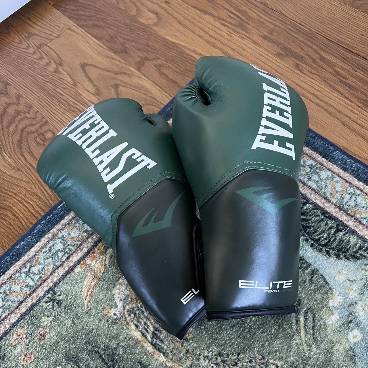 New Everlast boxing gloves 12oz M - Depop