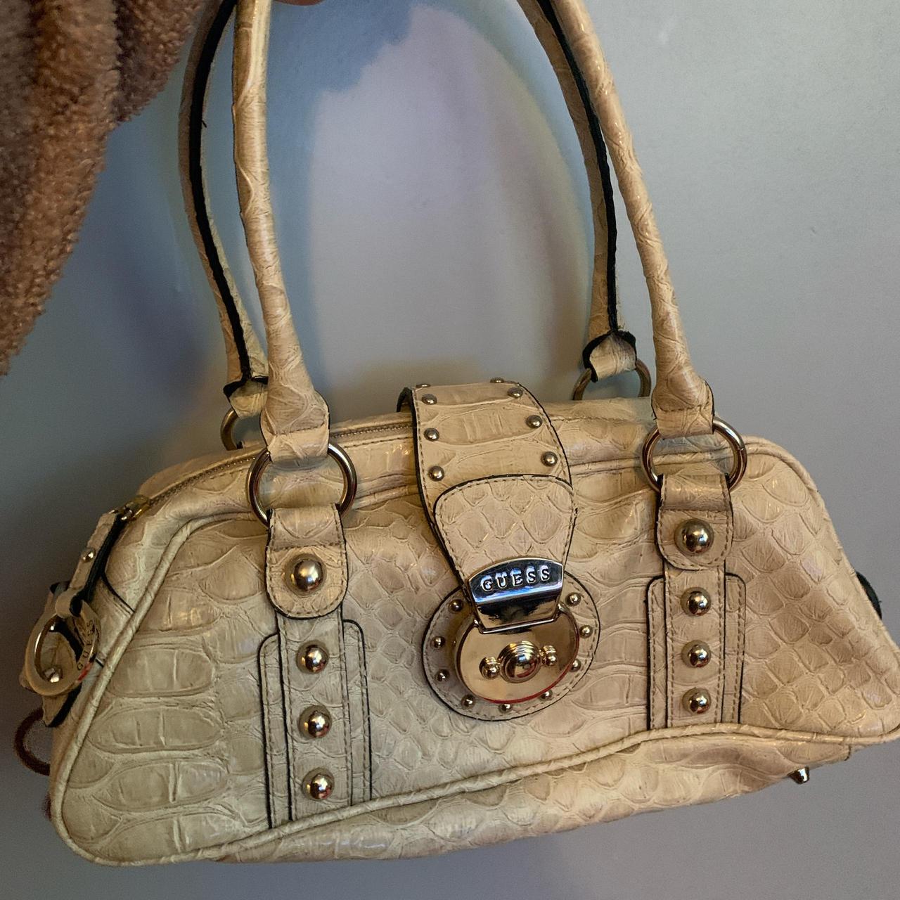 Vintage Guess bag •Super cute and in perfect... - Depop
