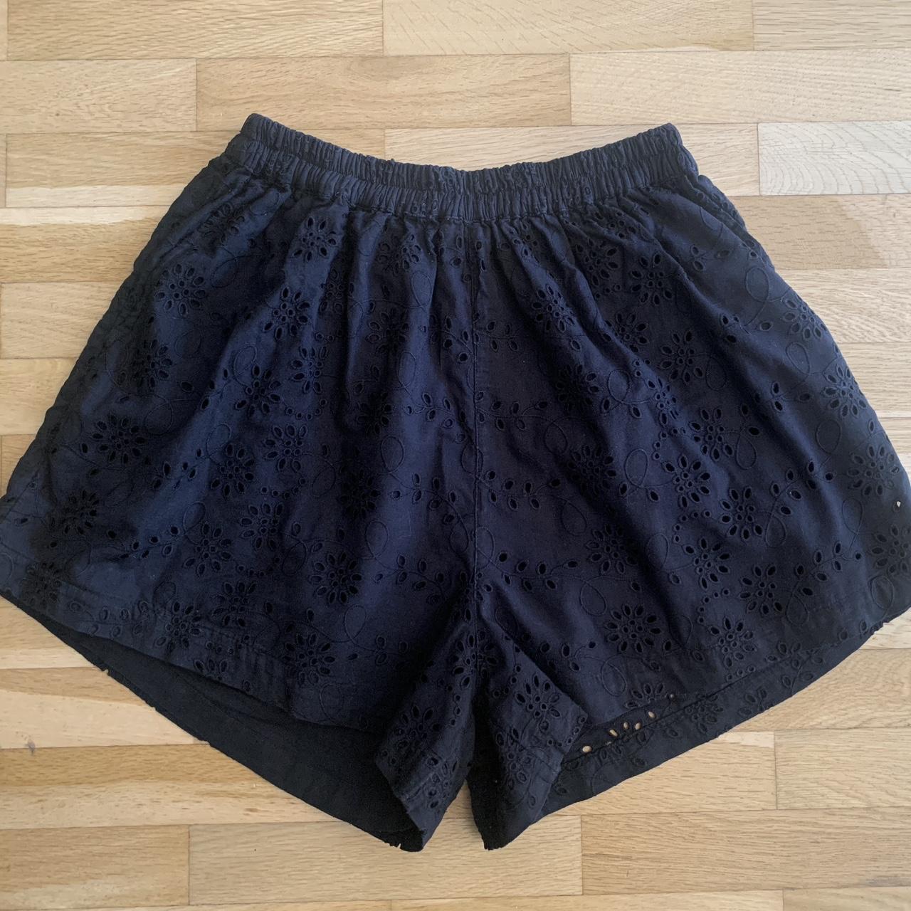 TARGET Cotton Broderie Shorts Size 6 (relaxed style... - Depop