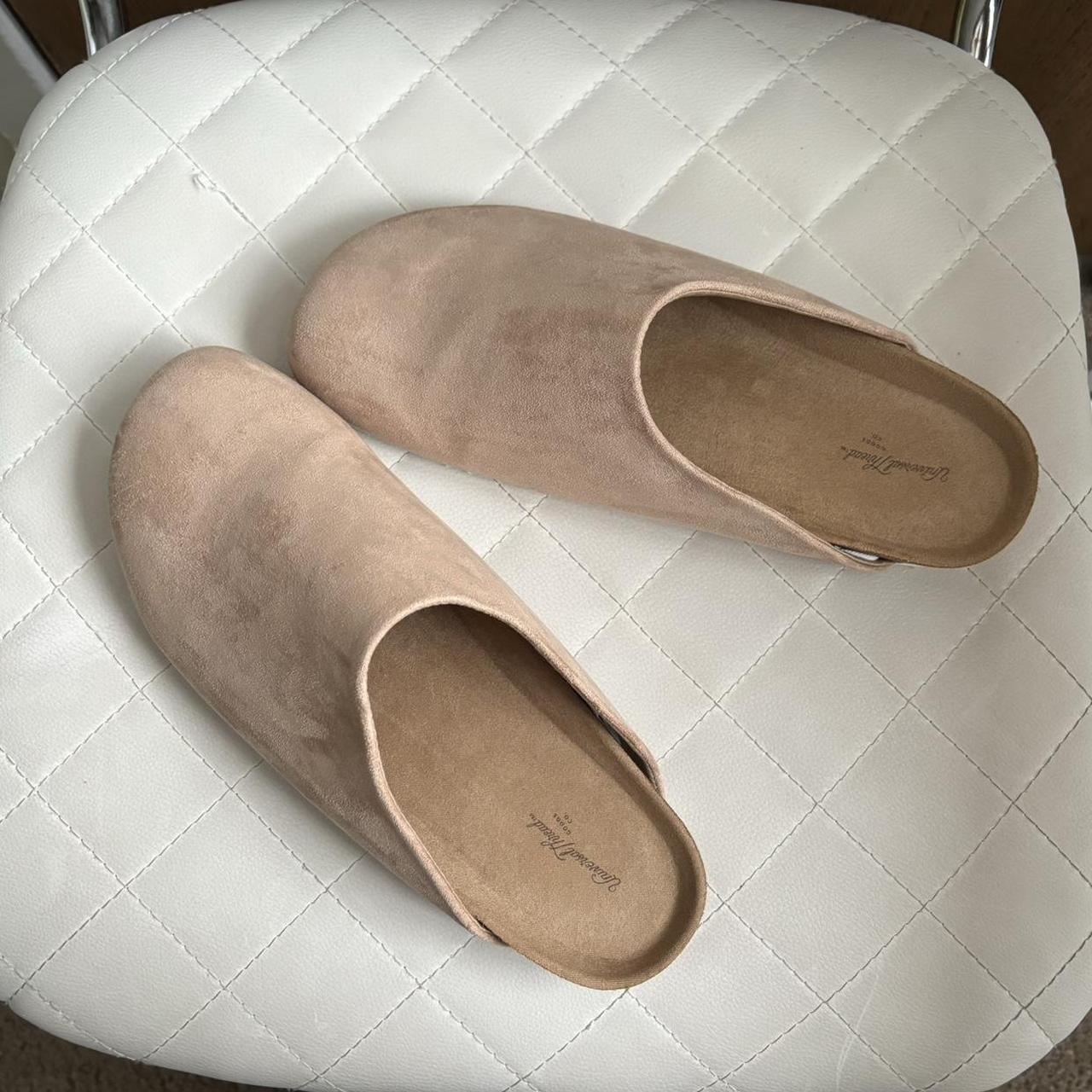 universal thread clogs super cute and... - Depop