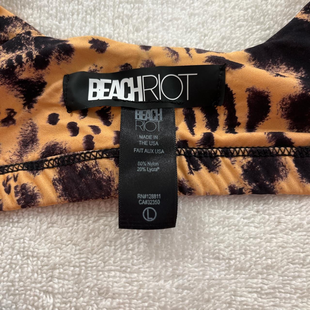 Beach riot bikini top! Super cute fit - Depop