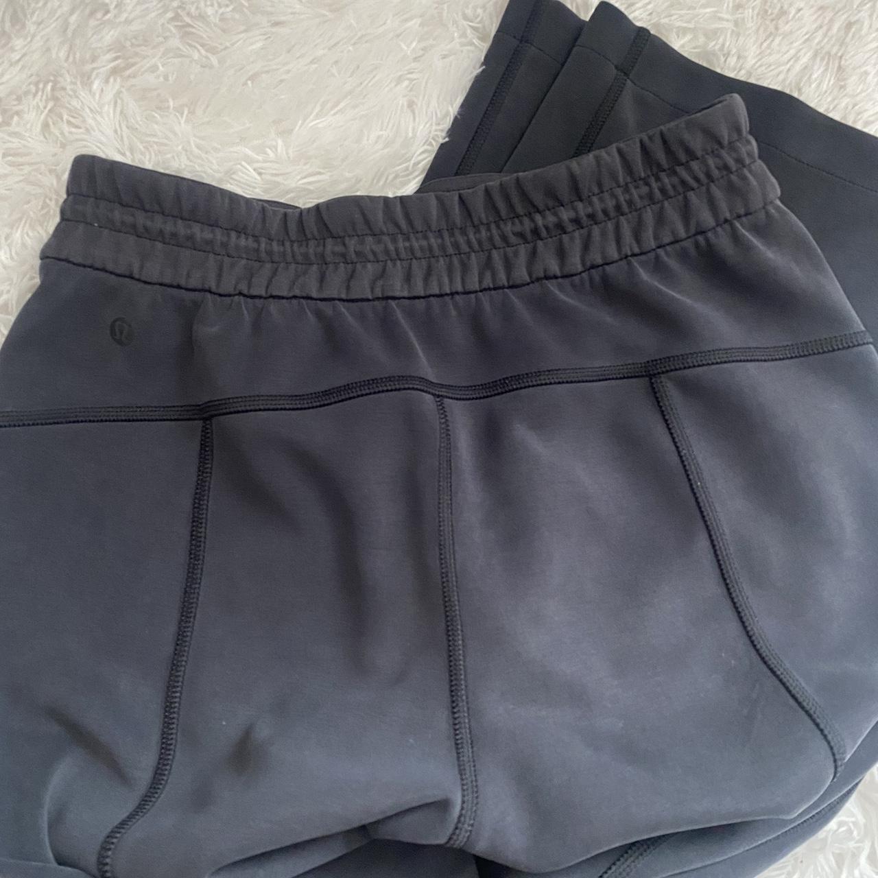 Lulu soft stream HR Size 6 Black Perfect condition!! - Depop