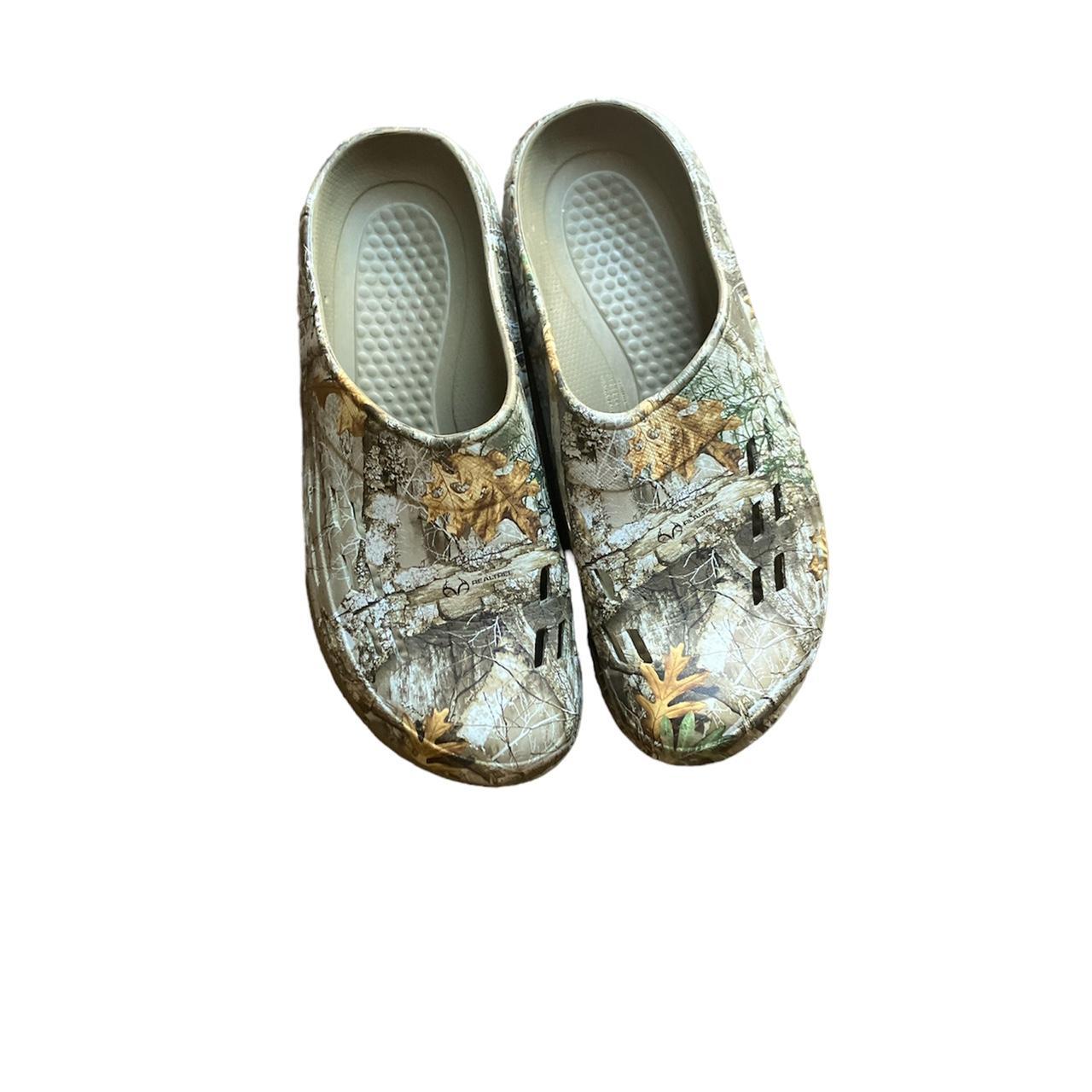 Fiya real tree clogs Size 10 Perfect condition - Depop