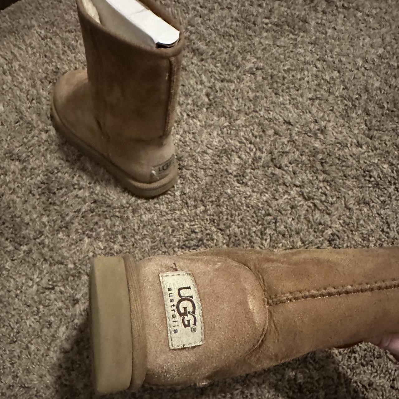 uggs and stored with inserts to keep form - Depop