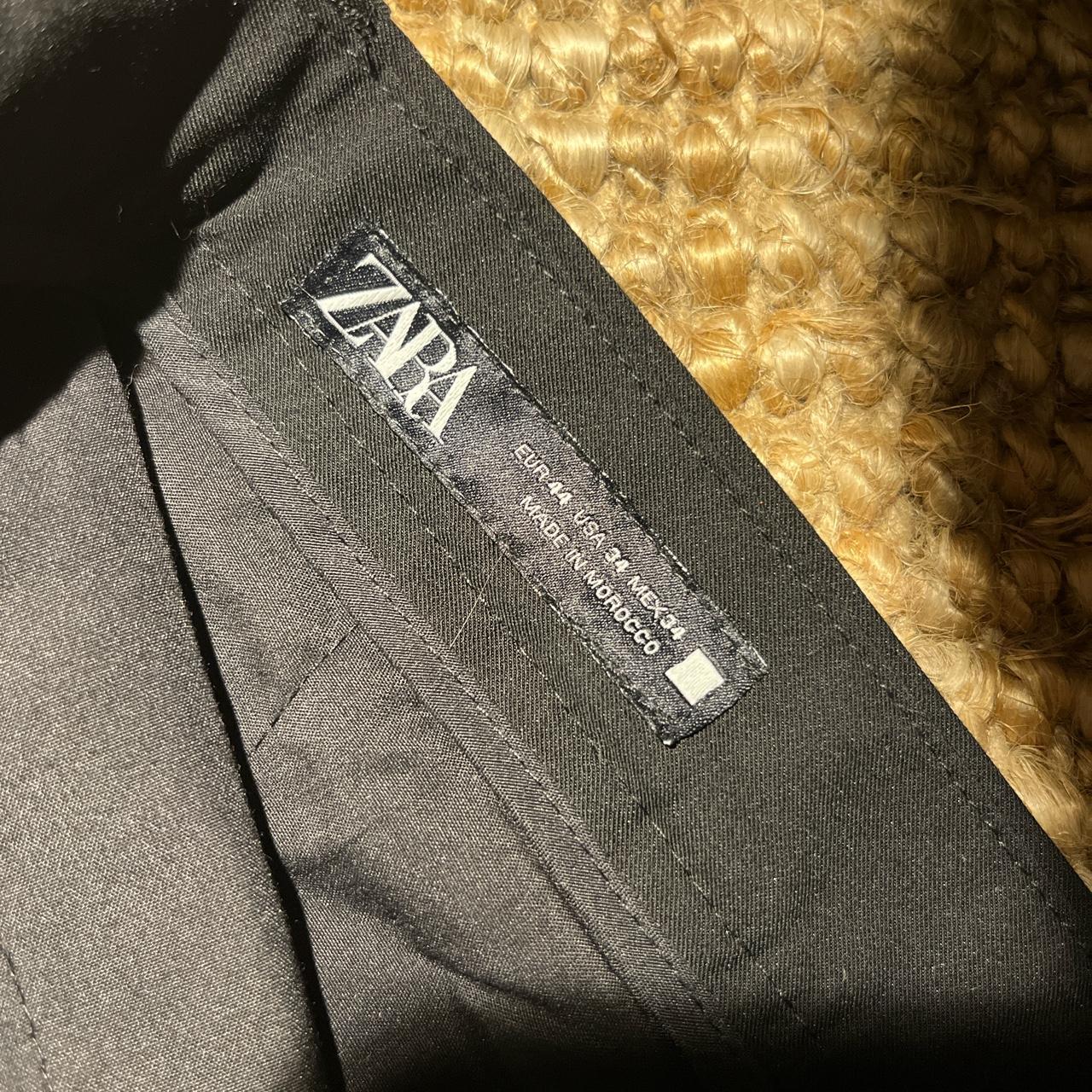 Zara black pants - slim fit Size 34 US - Depop