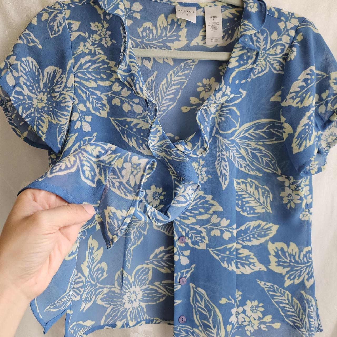 The cutest casual blue/ green 2 piece flower set.... - Depop