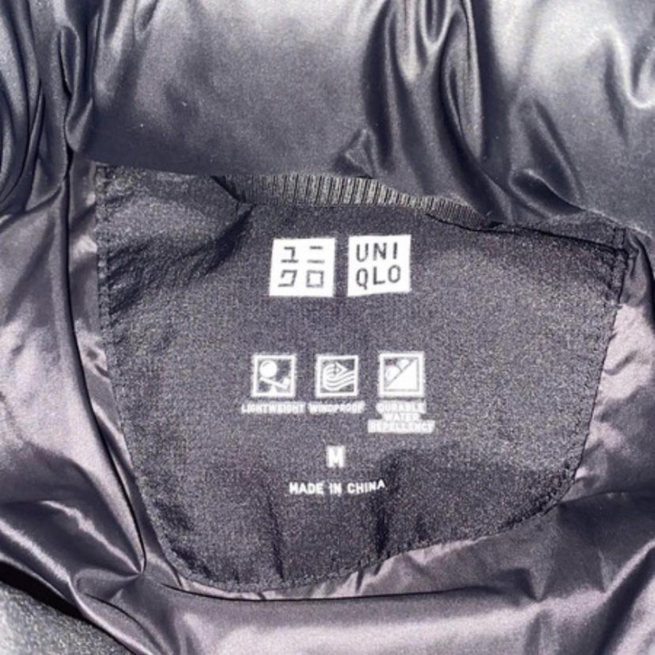 UNIQLO PUFFER JACKET Medium Basically new barely... - Depop