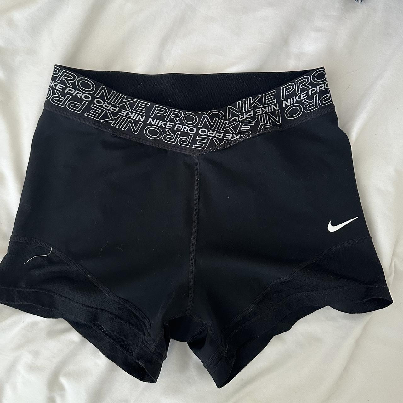 Nike pro shorts super cute - Depop