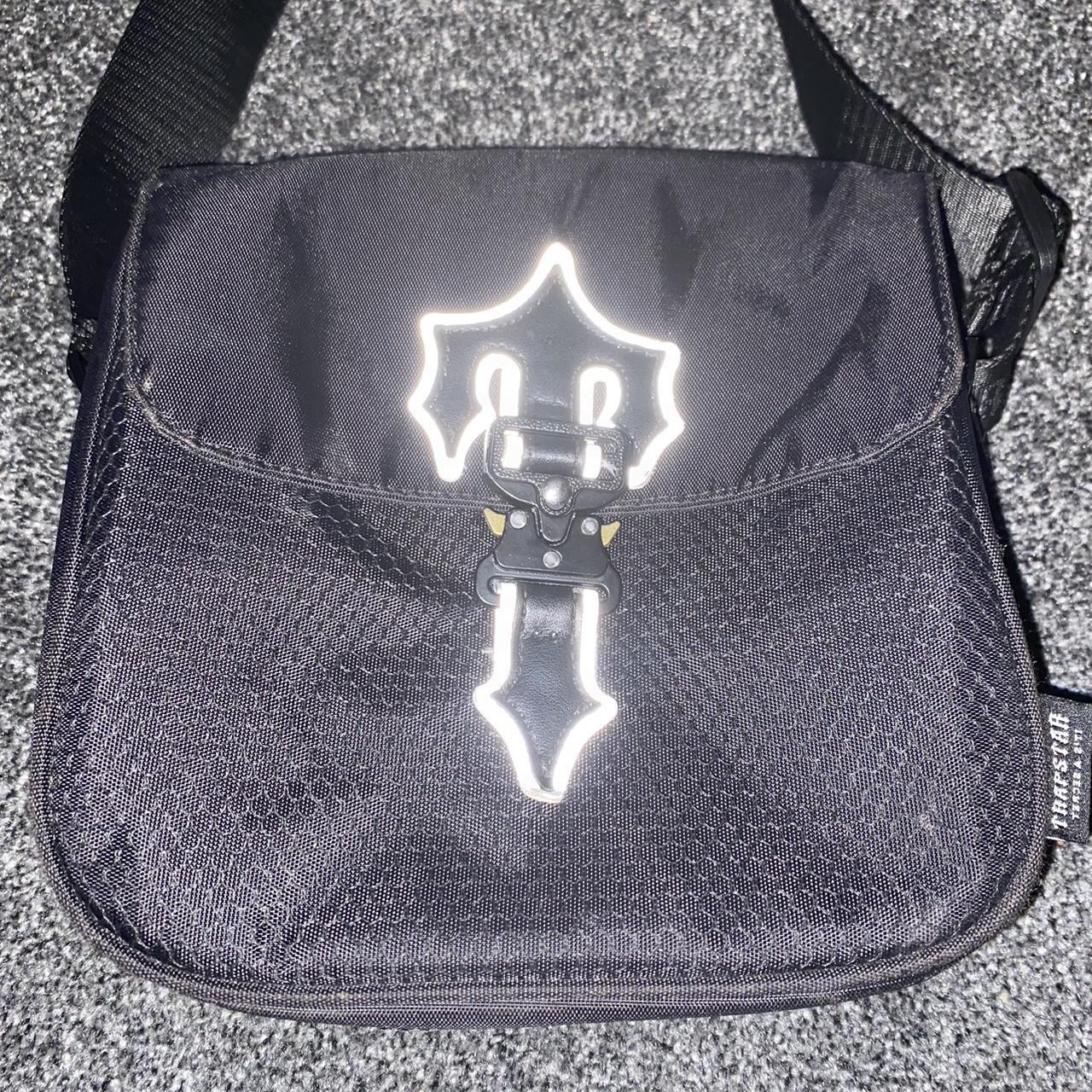 trapstar pouch wore once open to offers - Depop