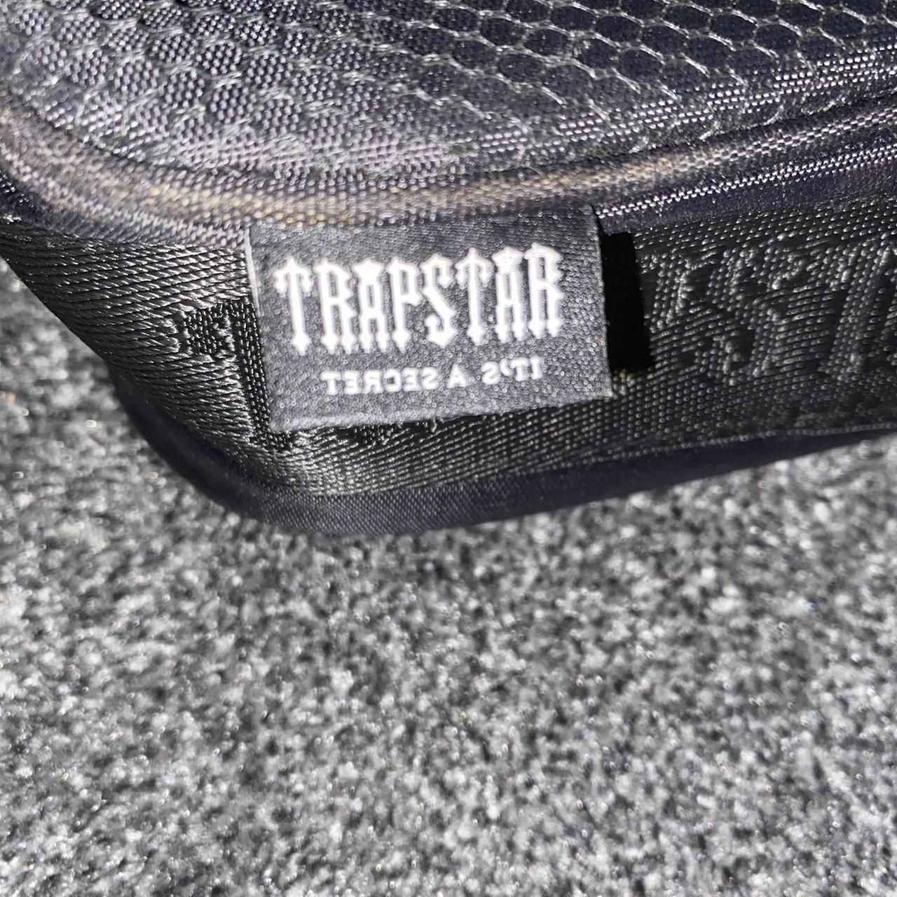 trapstar pouch wore once open to offers - Depop