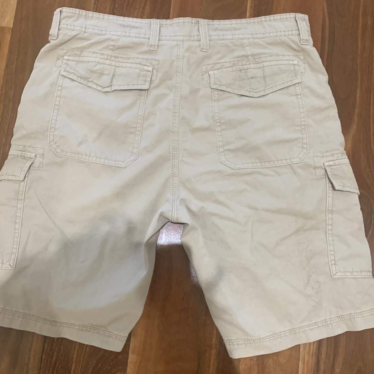 Baggy Biege Cargo Shorts . Baggy fit, Trendy, on... - Depop