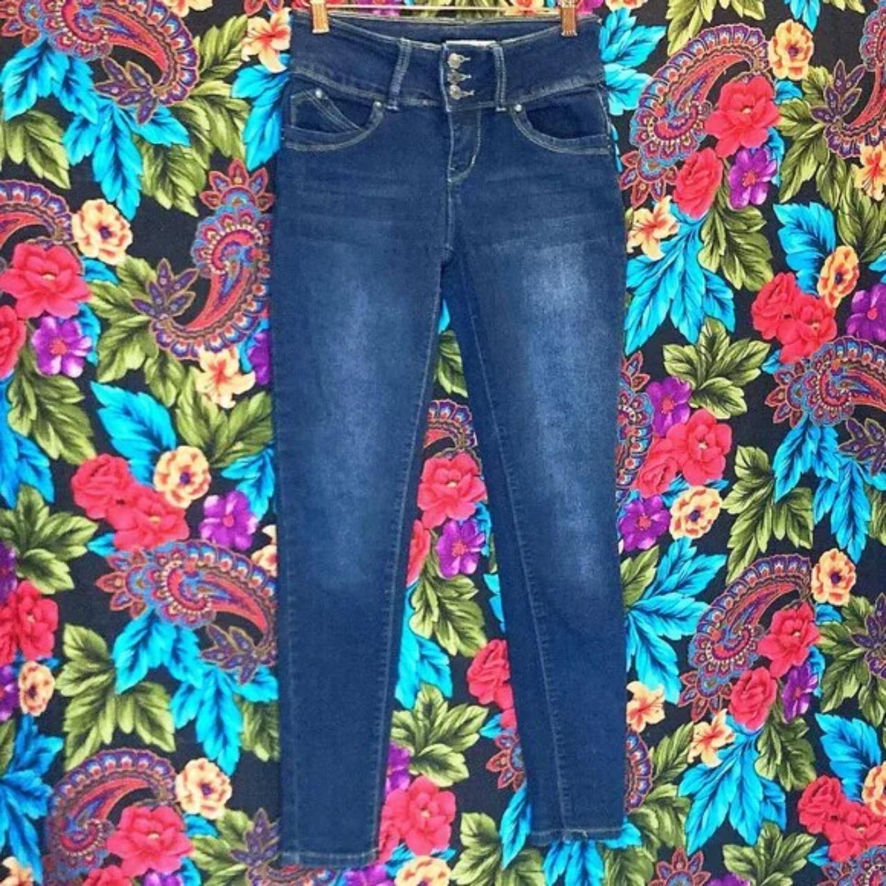 WOMEN'S WBB YMI JEANS SIZE 3 / 26 MID RISE SKINNY... | Depop