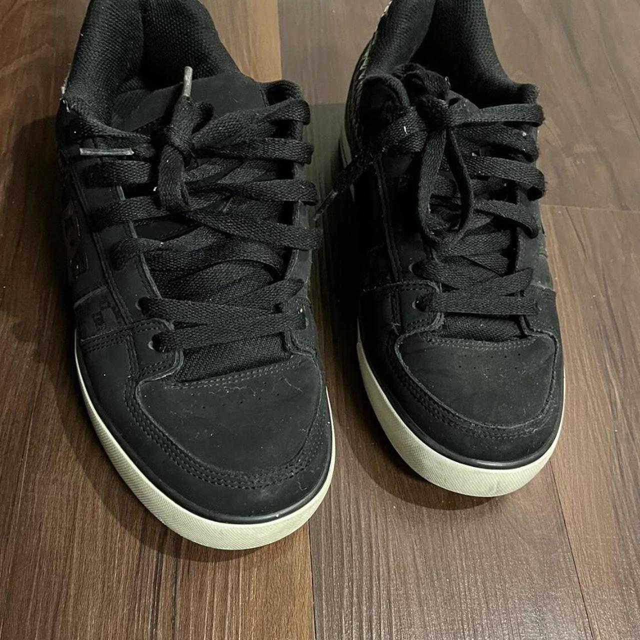 DC Shoes Men's Black and Grey Trainers | Depop