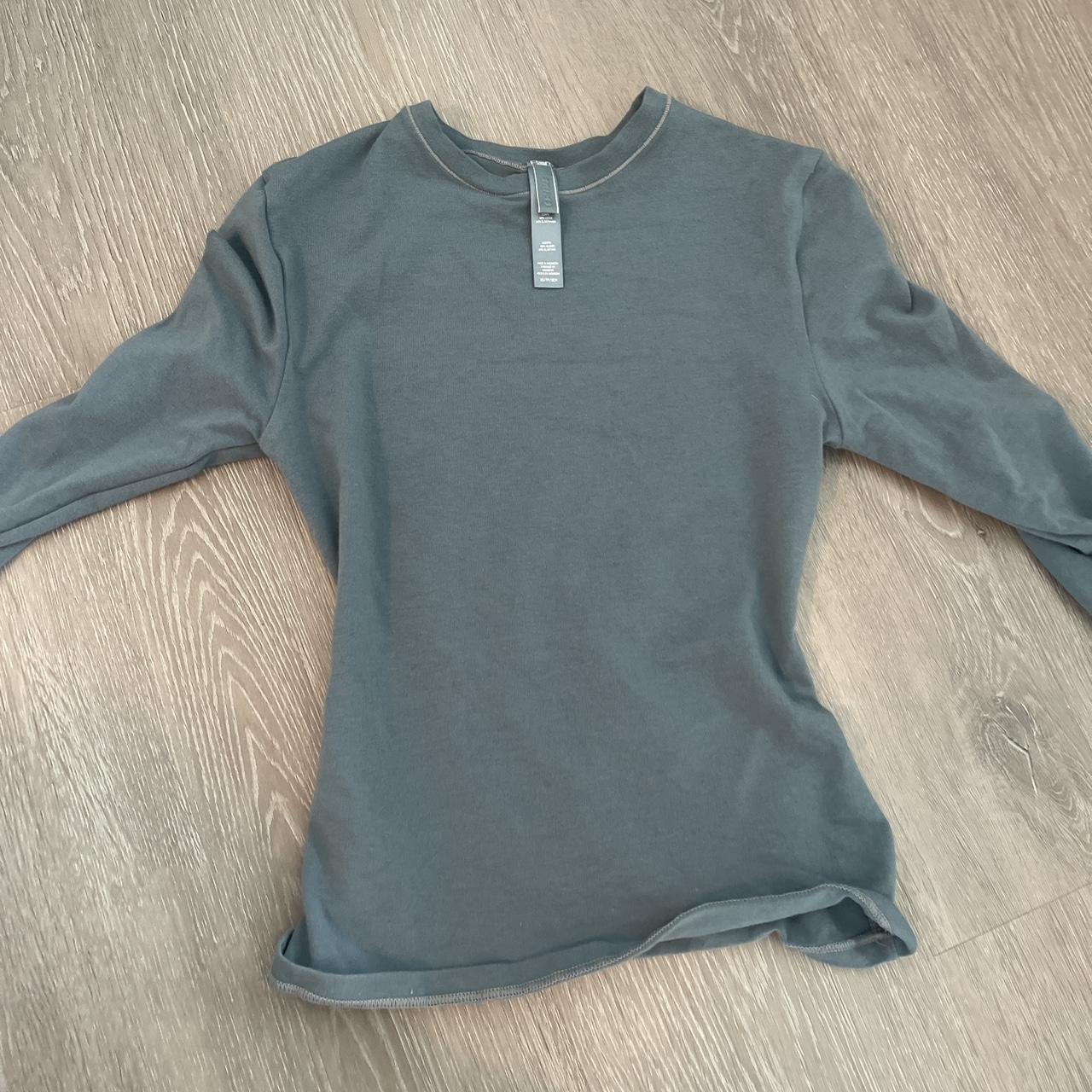Skims Cotton jersey long sleeve tee Size:... - Depop