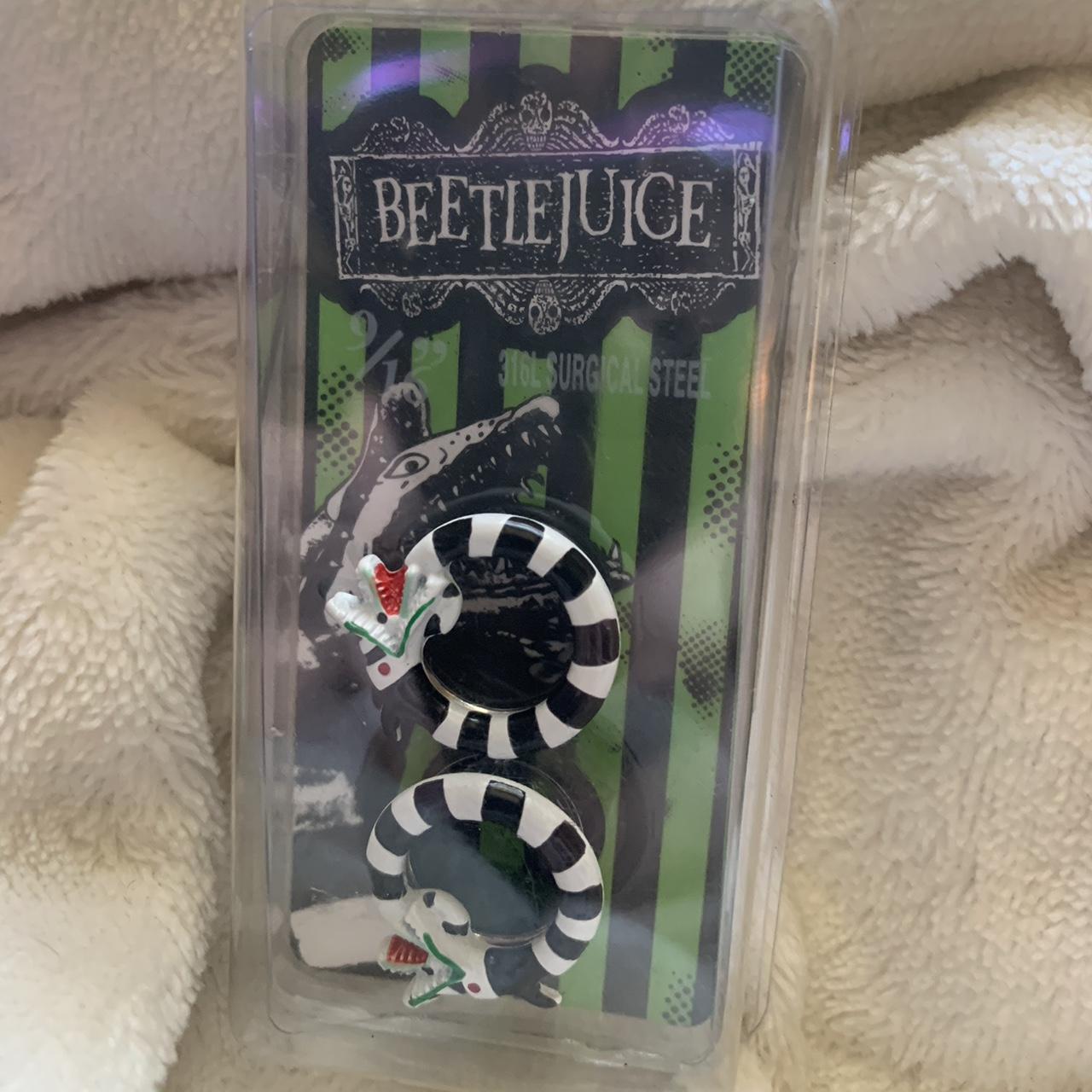 Beetlejuice Sandworm tunnels with O-ring back. Worn... - Depop