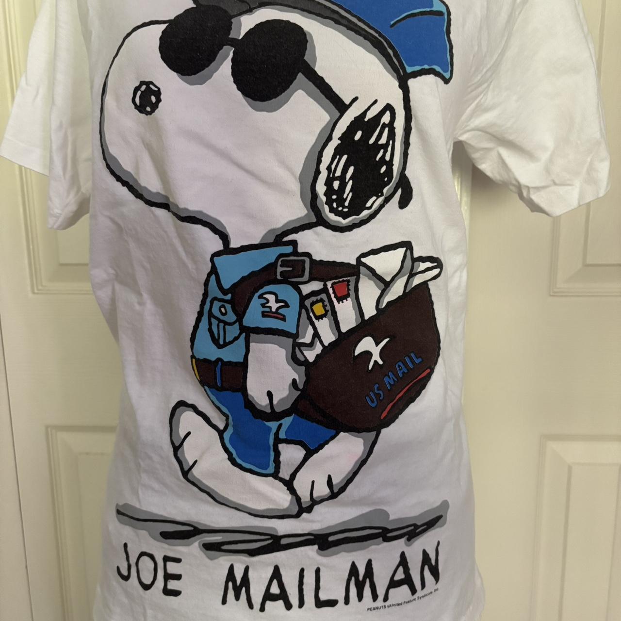 early 2000s vintage Snoopy Peanuts US Mailman single... | Depop