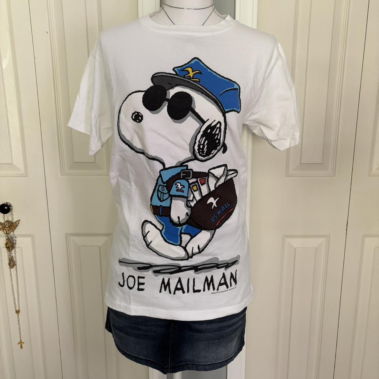 early 2000s vintage Snoopy Peanuts US Mailman single... | Depop