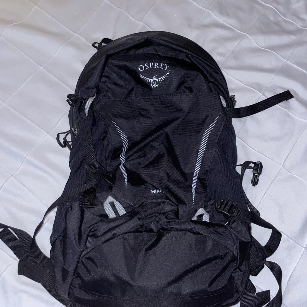 Osprey hikelite 26 backpack 26 litre Built in rain... - Depop