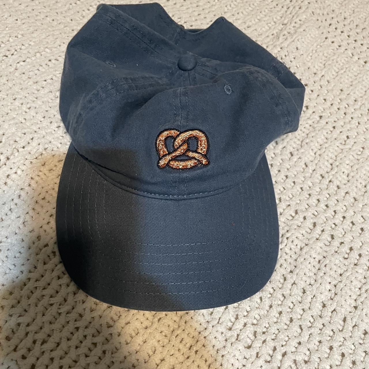 Pretzel hat !🥨 No flaws:) - Depop
