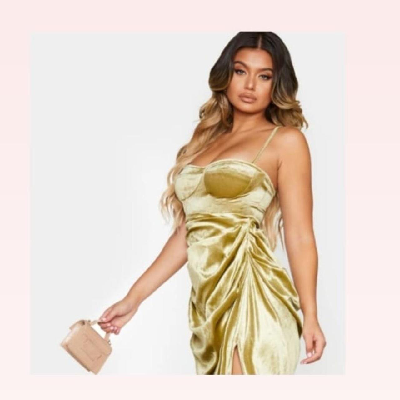 This portia and scarlett evening dress is perfect... | Depop