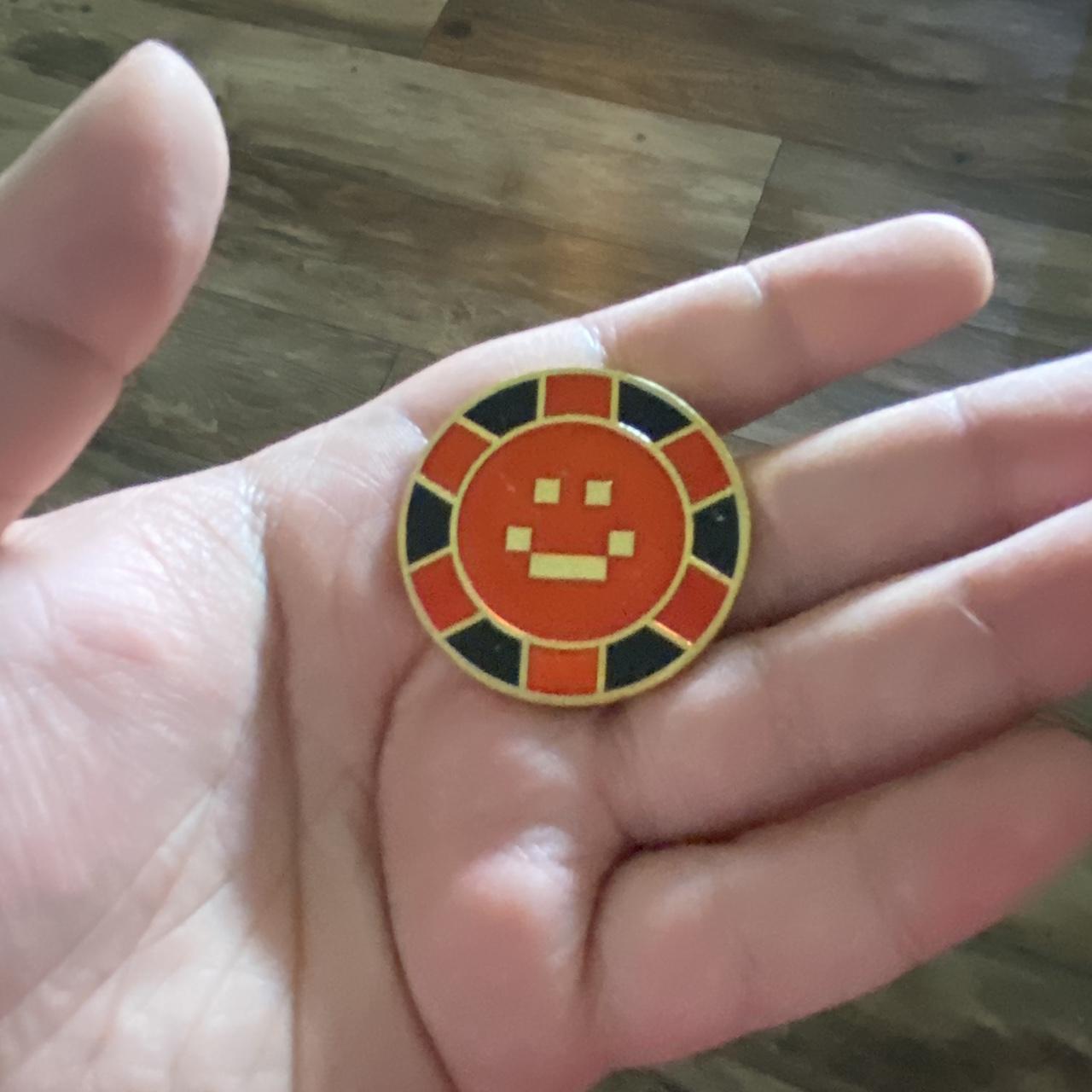 Quackity Las Nevadas Coin! Packaging is dusty, but... - Depop