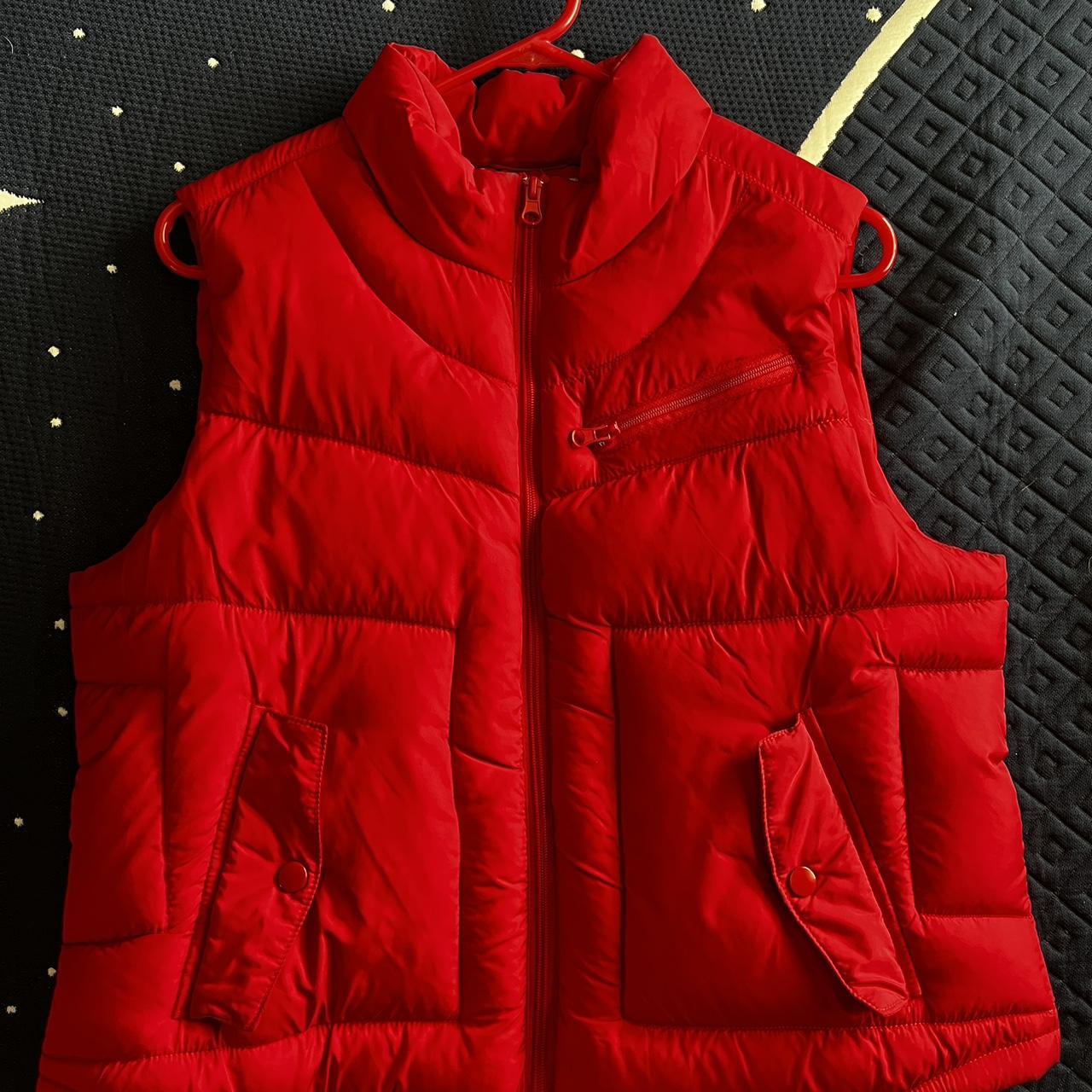 XLarge Red puffer vest Signs of wear around collar... - Depop