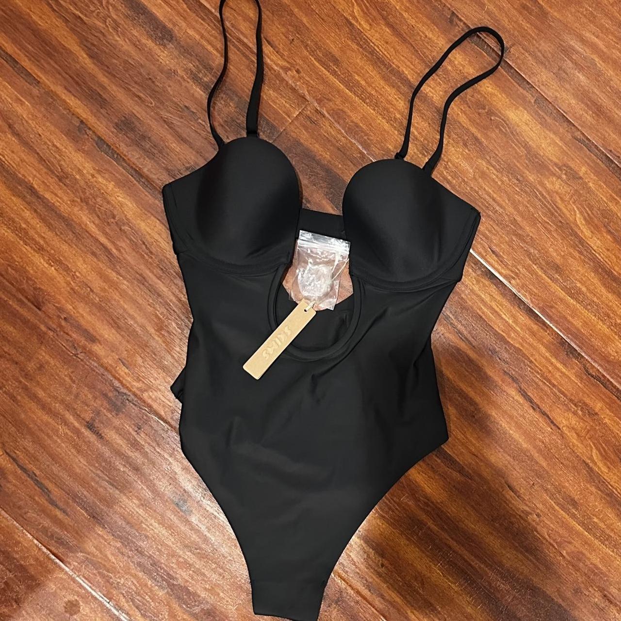 Skims size small nwt black body suit - Depop