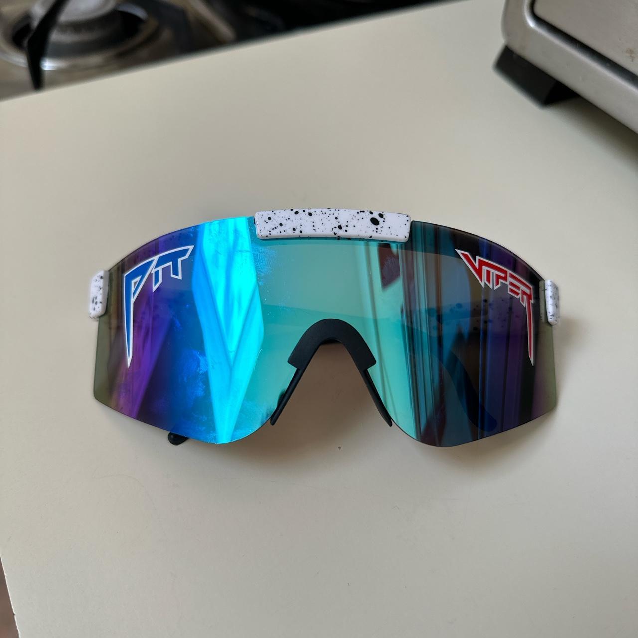 my brothers old pit vipers - Depop