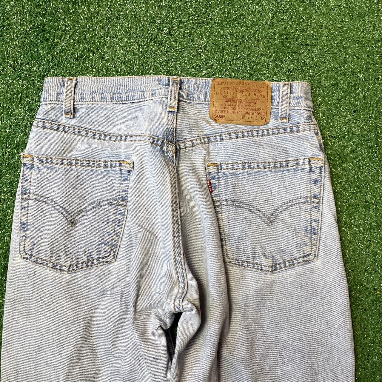Vintage Levi’s 505 Straight Leg Jeans 30x32 - Depop