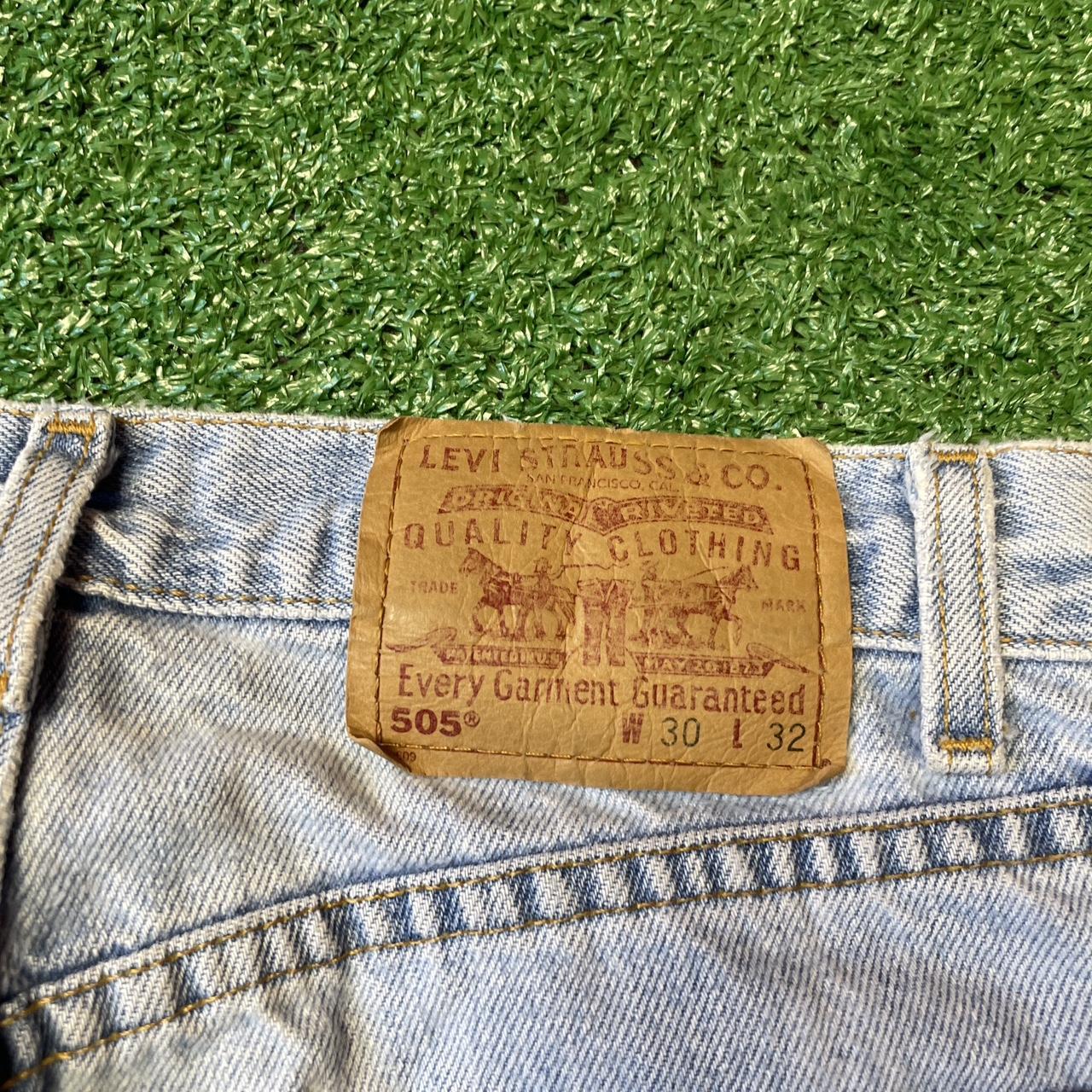 Vintage Levi’s 505 Straight Leg Jeans 30x32 - Depop