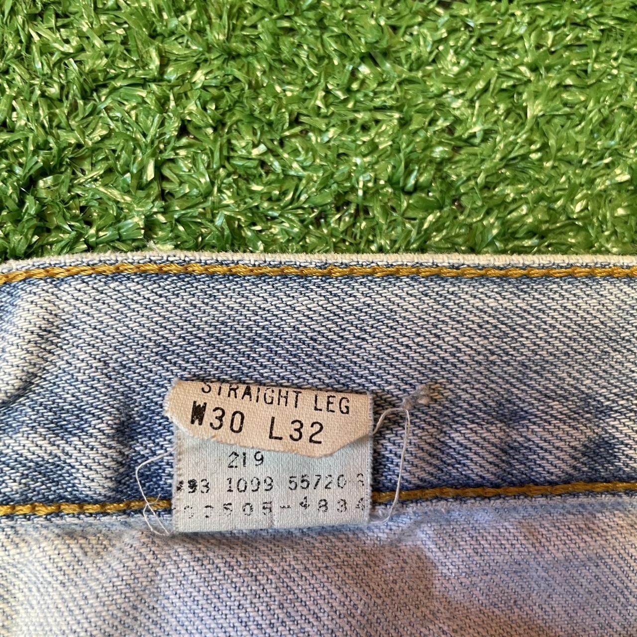 Vintage Levi’s 505 Straight Leg Jeans 30x32 - Depop