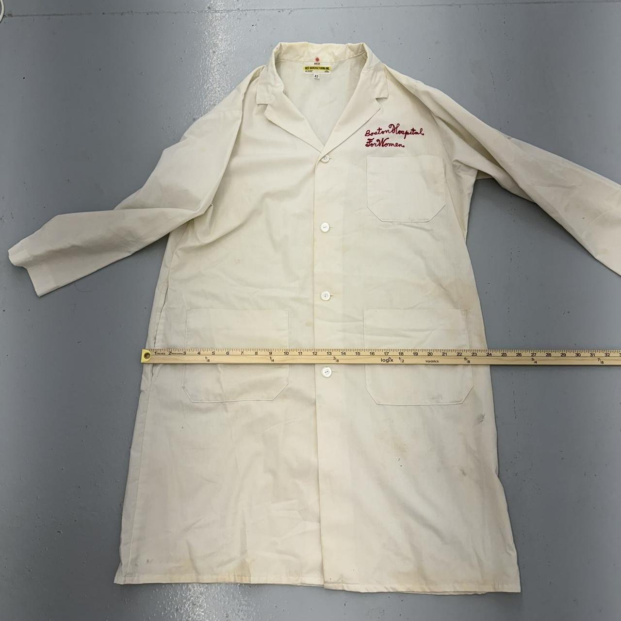 Vintage 50s 60s Chain Stitch Nurse Doctor Lab Coat... | Depop