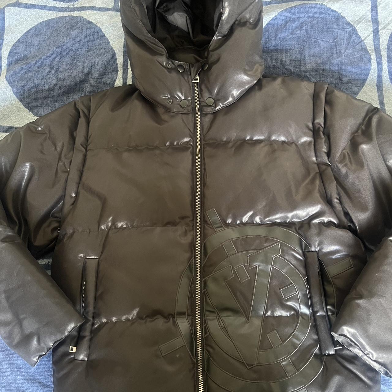 Vicinity detachable puffer jacket. In great... | Depop