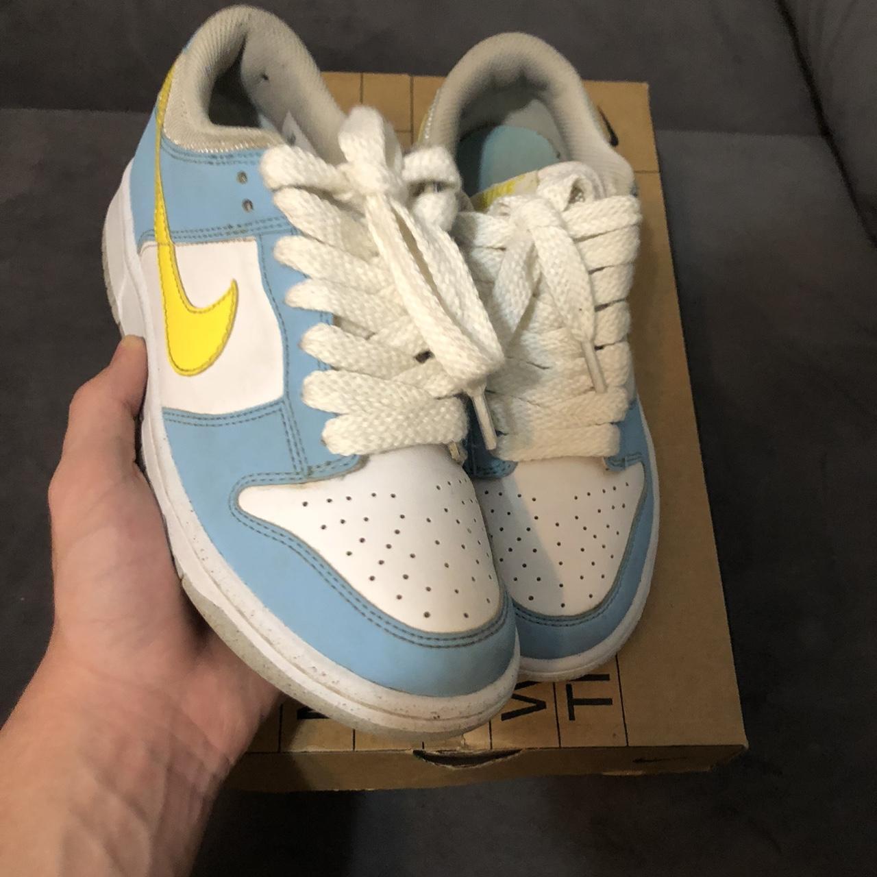 Nike dunks size 6 boys with box - Depop