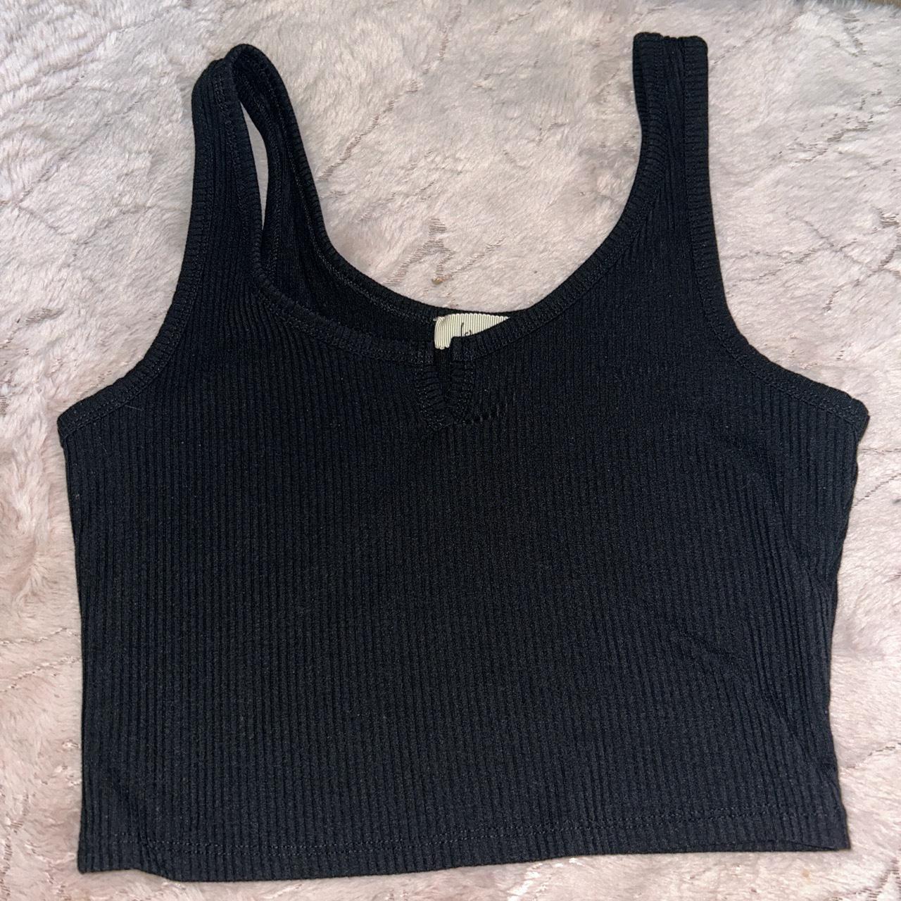 Black ribbed crop top - Depop