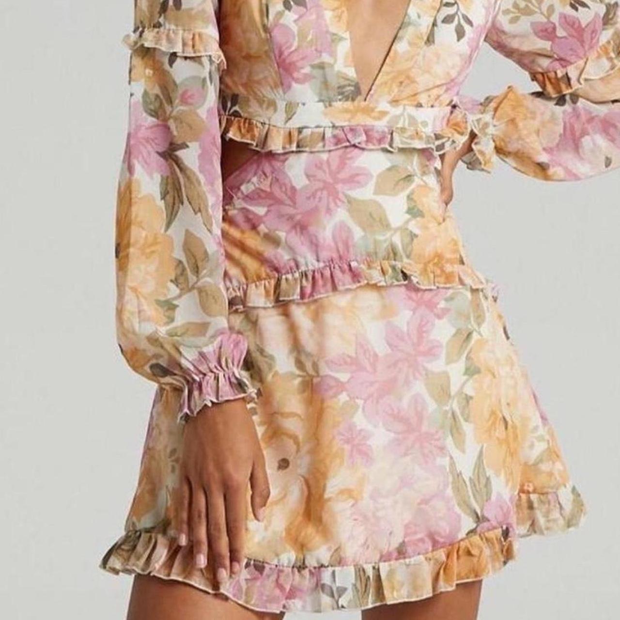 Showpo dress size 12 Gorgeous dress however way to... - Depop