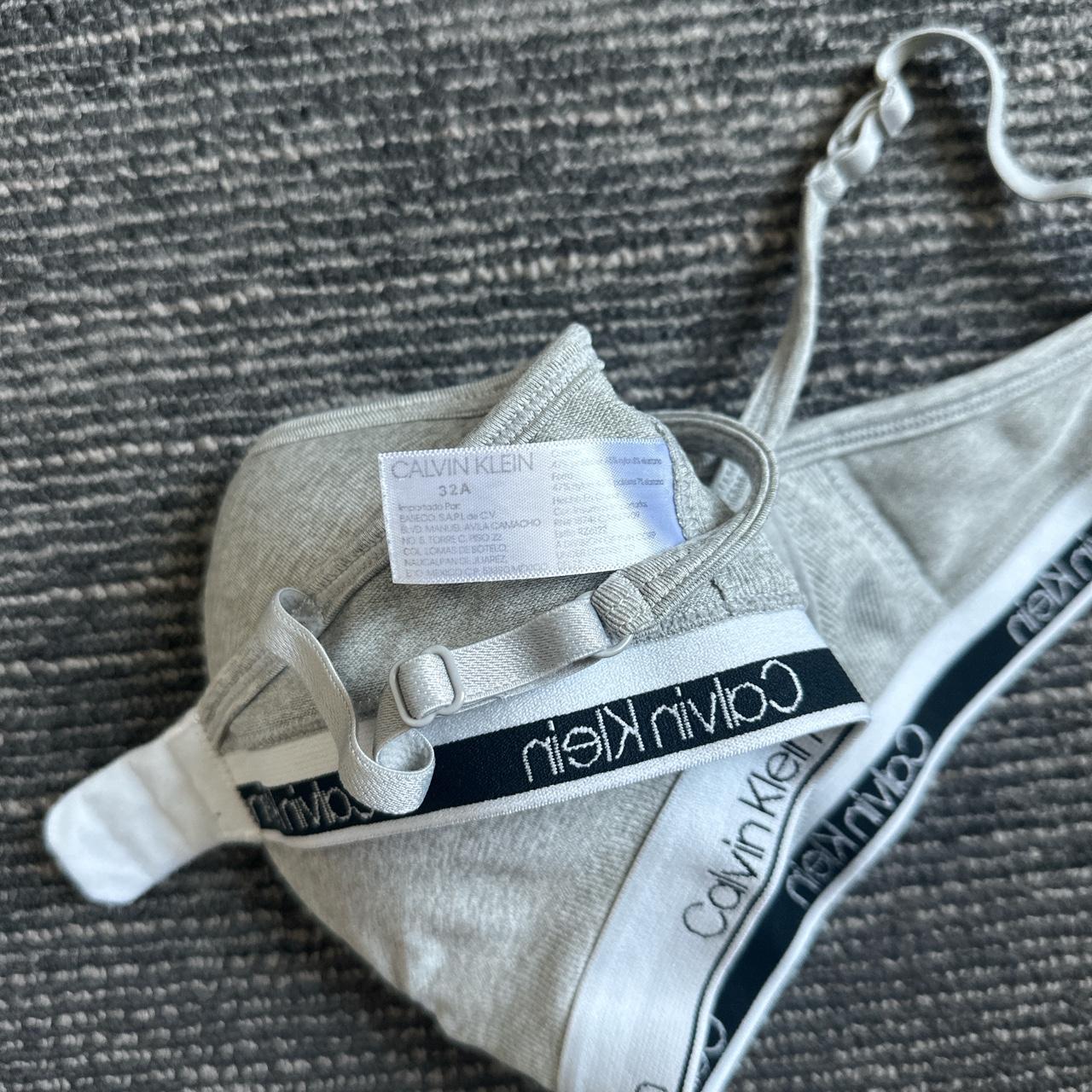 Calvin Klein Shirt Bra Size 32A - Depop