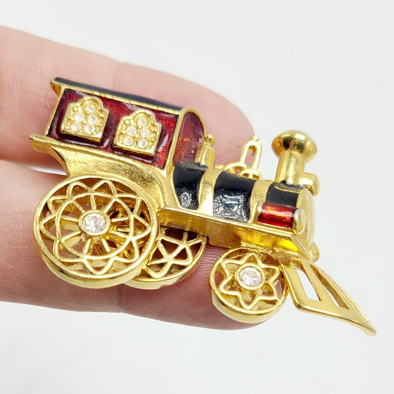 Avon Smithsonian goldtone train brooch | Depop