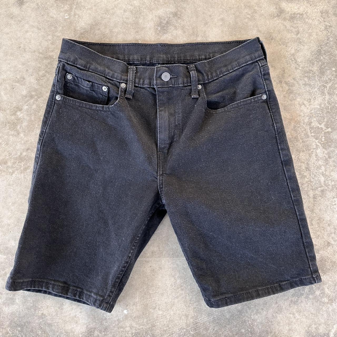 Levi Jorts Clean no flaws size 32 - Depop