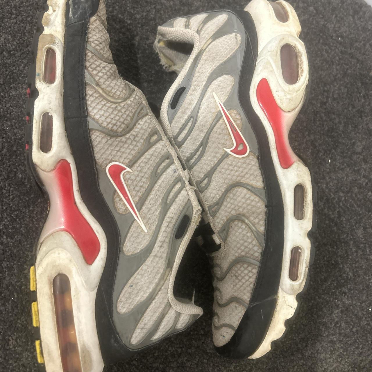 Deadpool Nike tns need a clean still has wear in them - Depop