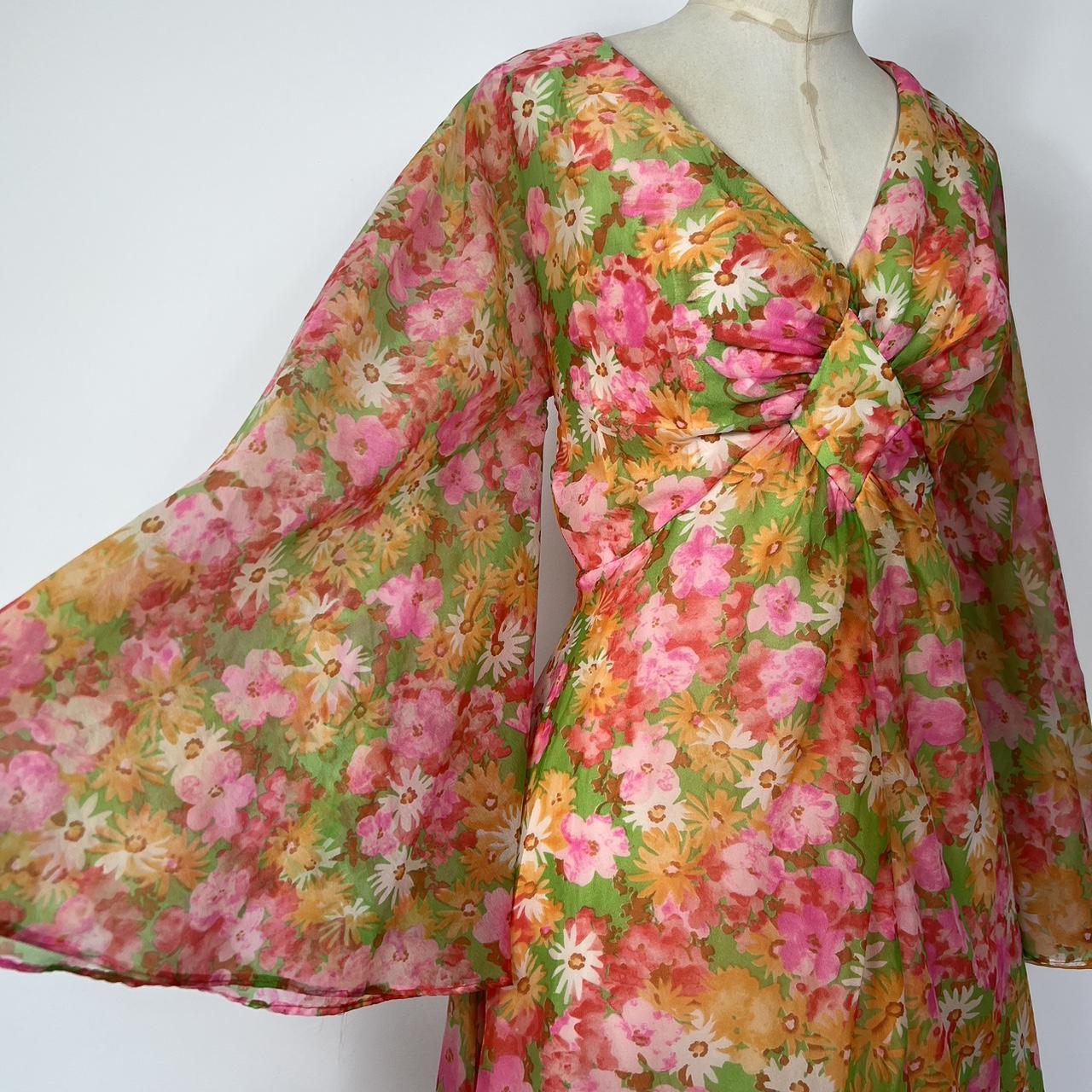 Gorgeous late 1960s chiffon dress Amazing oversized... - Depop